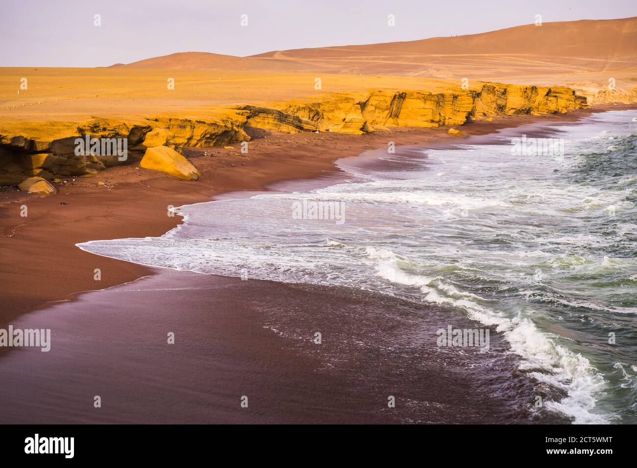 Desert directly meeting the sea (Pacific Ocean), Paracas National ...