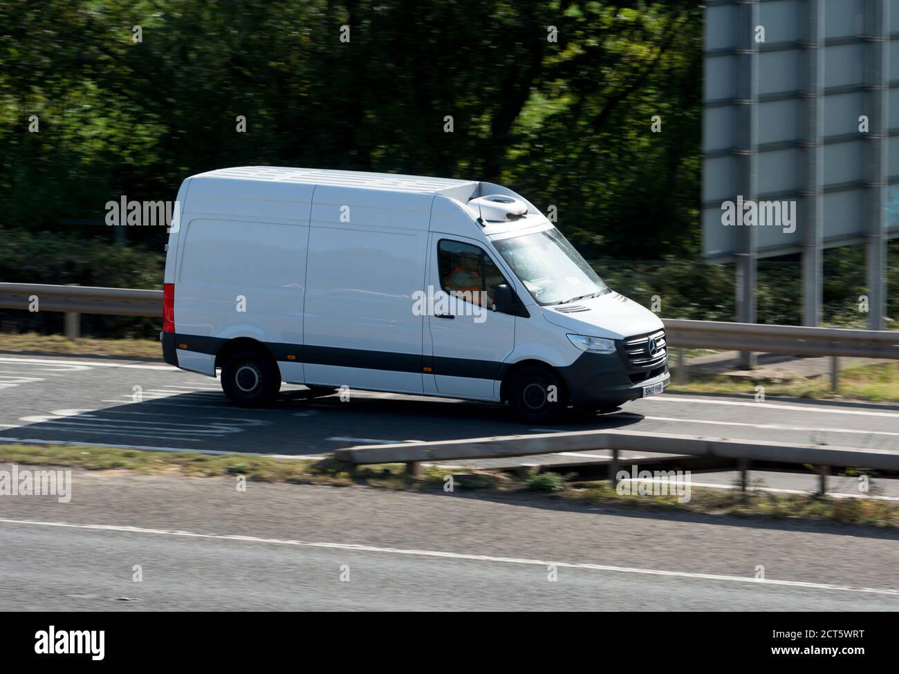 A white van leaving the M40 motorway at Junction 15, Warwick, UK Stock ...
