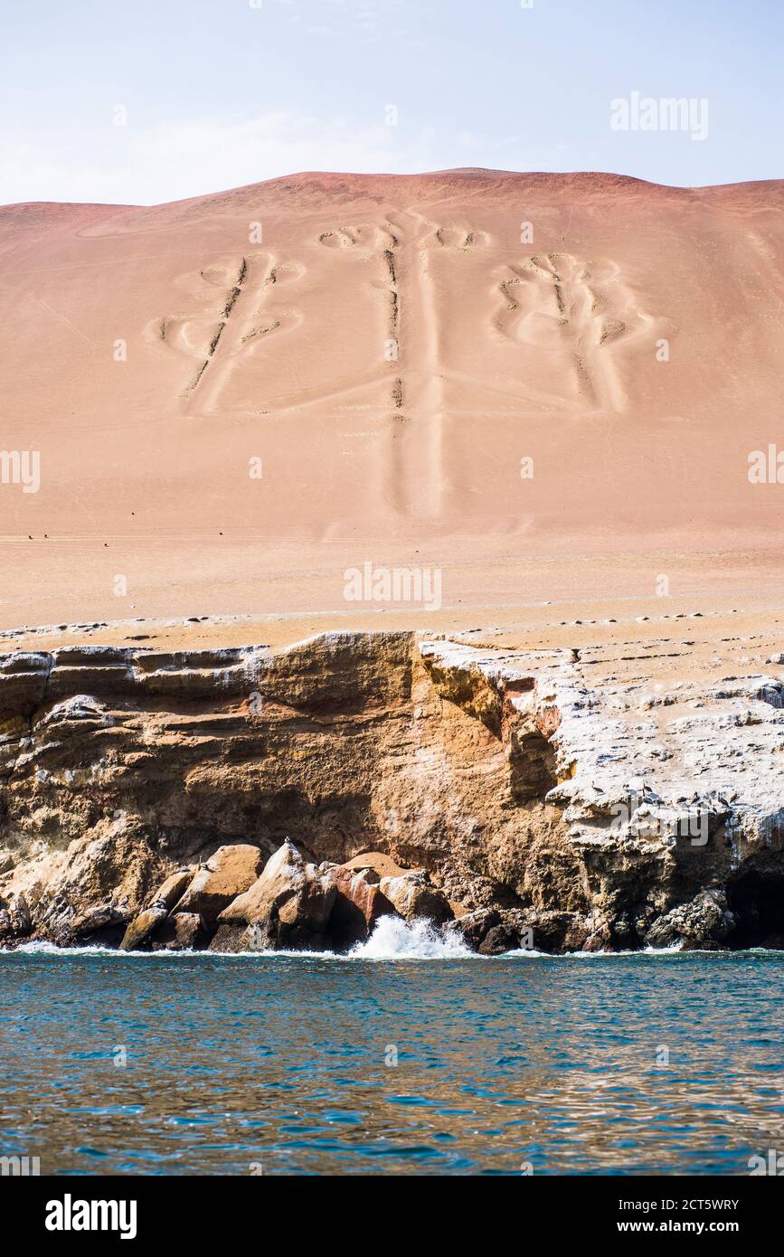 Candelabro (aka Candelabra of the Andes), a giant candleholder geoglyph ...