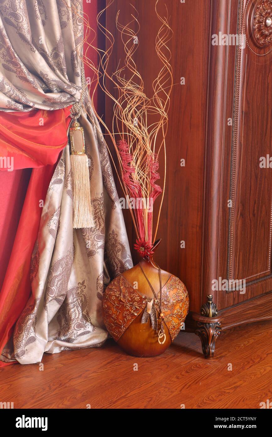 Baroque trim hi-res stock photography and images - Alamy