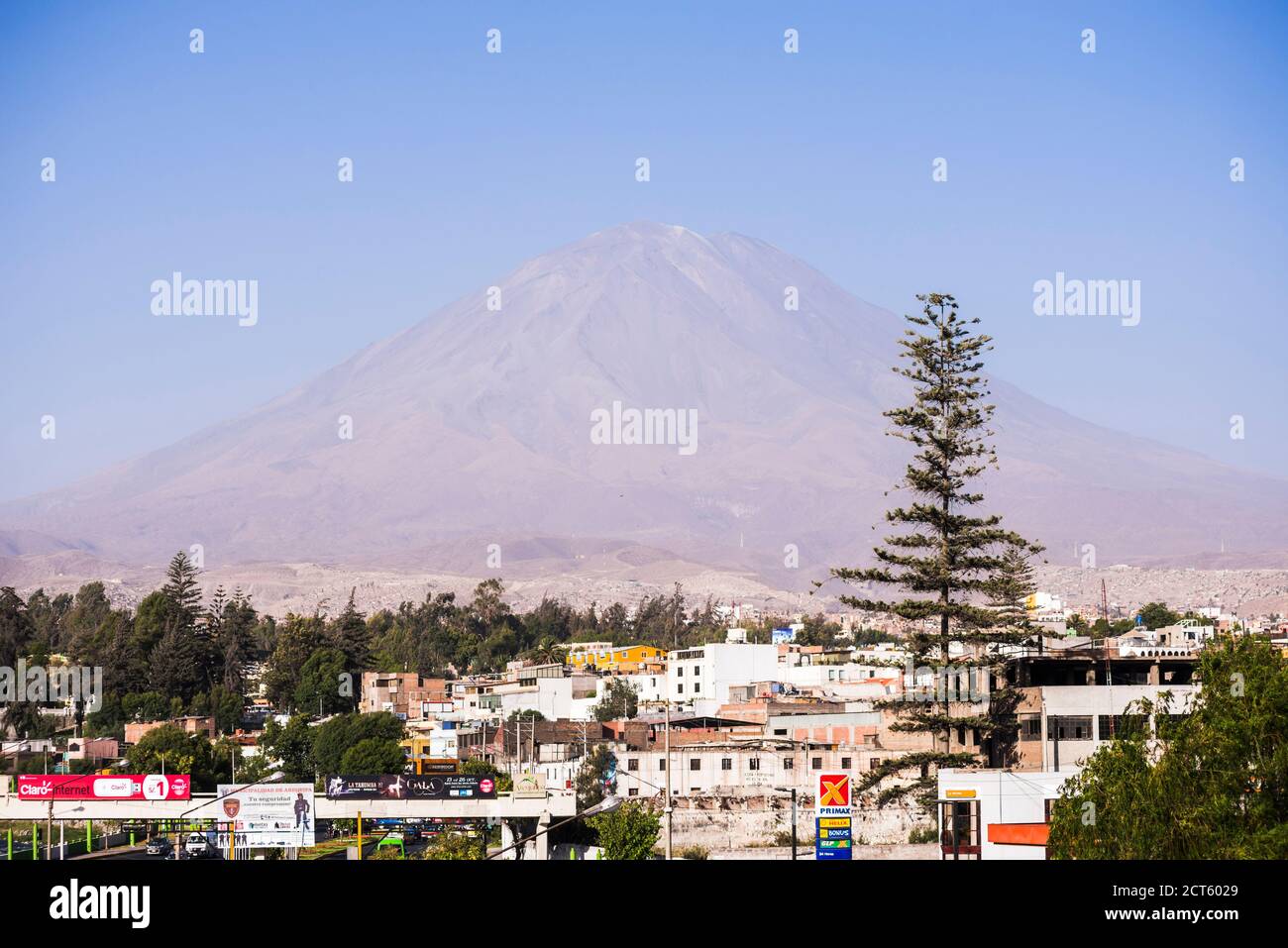 El Misti Volcano (aka Guagua Putina) 5822m summit, Arequipa, Peru ...