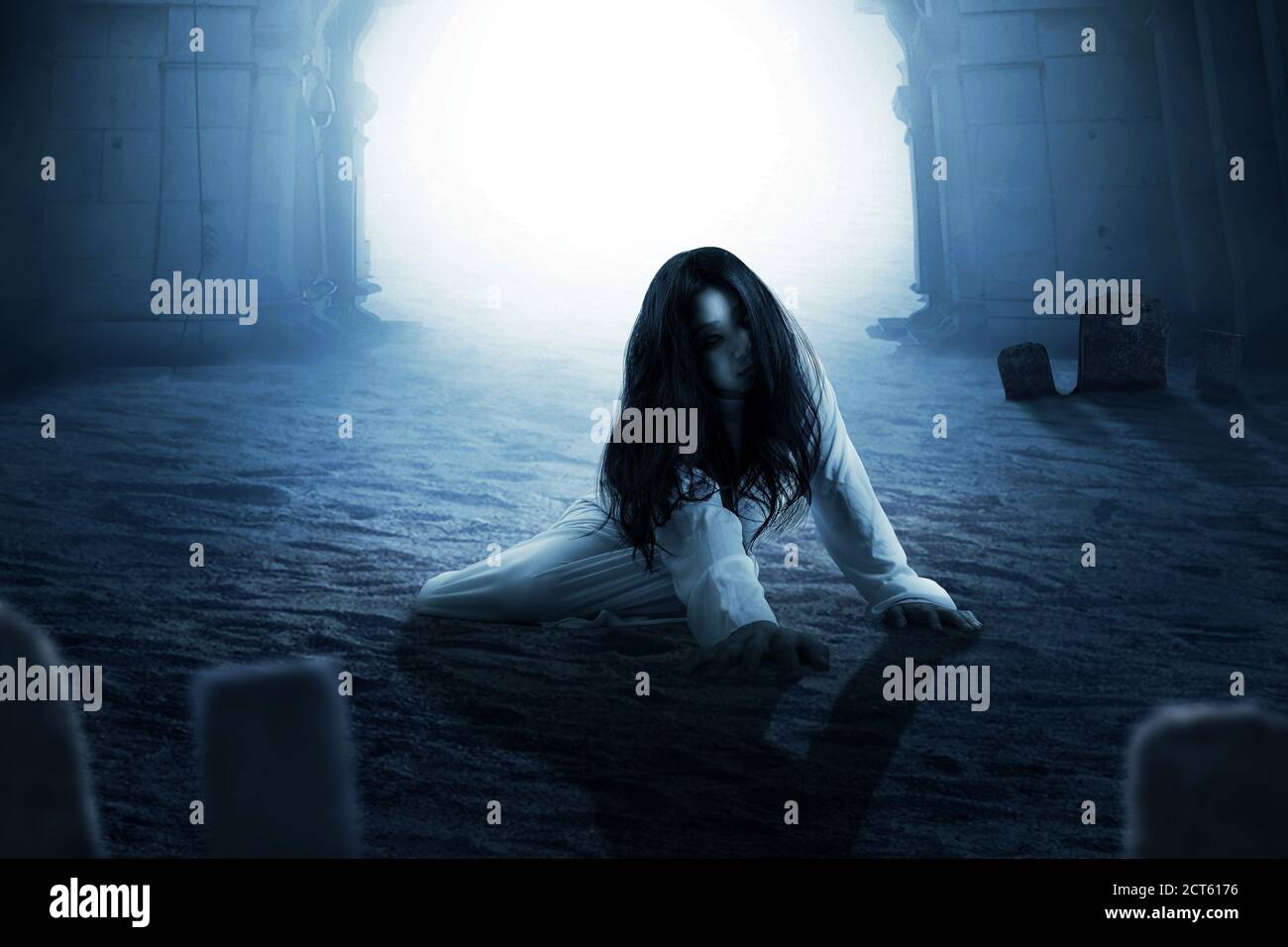 Woman crawling ghost hi-res stock photography and images - Alamy