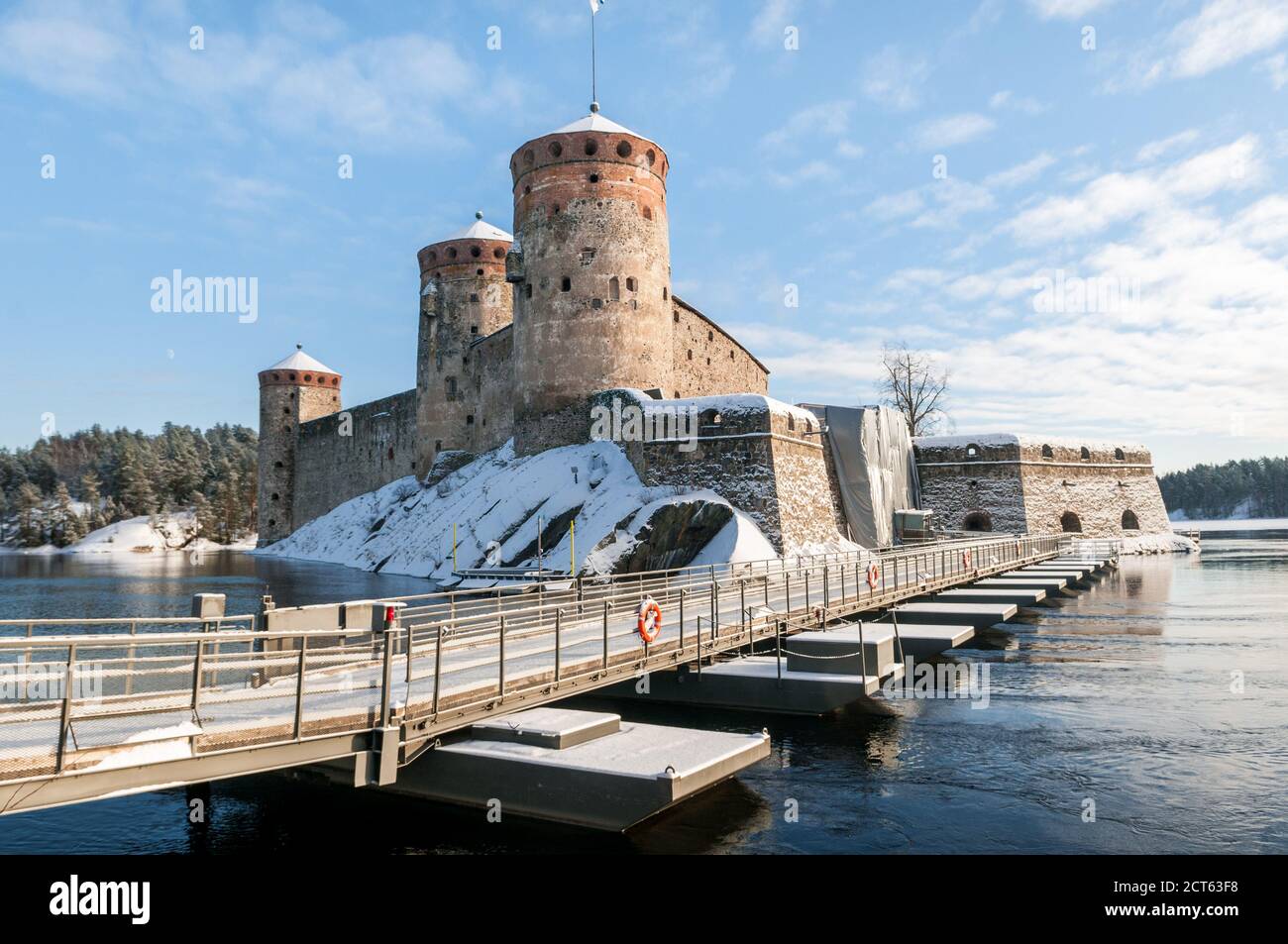 Olavinlinna castle water castle savonlinna hi-res stock photography and ...