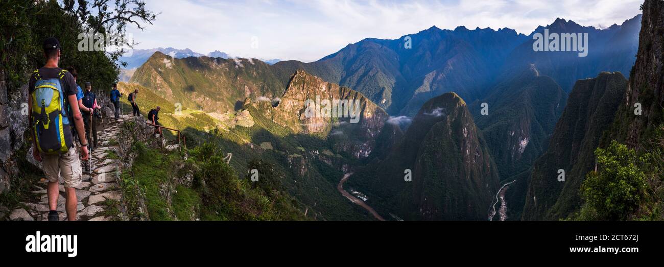 Machu picchu inti punku sun gate hi-res stock photography and images ...