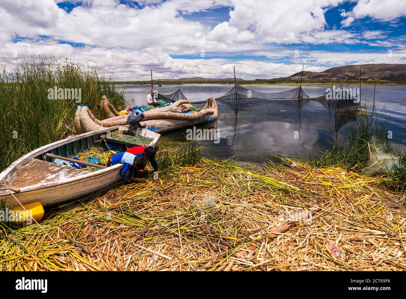 Uros Floating Reed Islands, Lake Titicaca, Puno Province, Peru, South ...