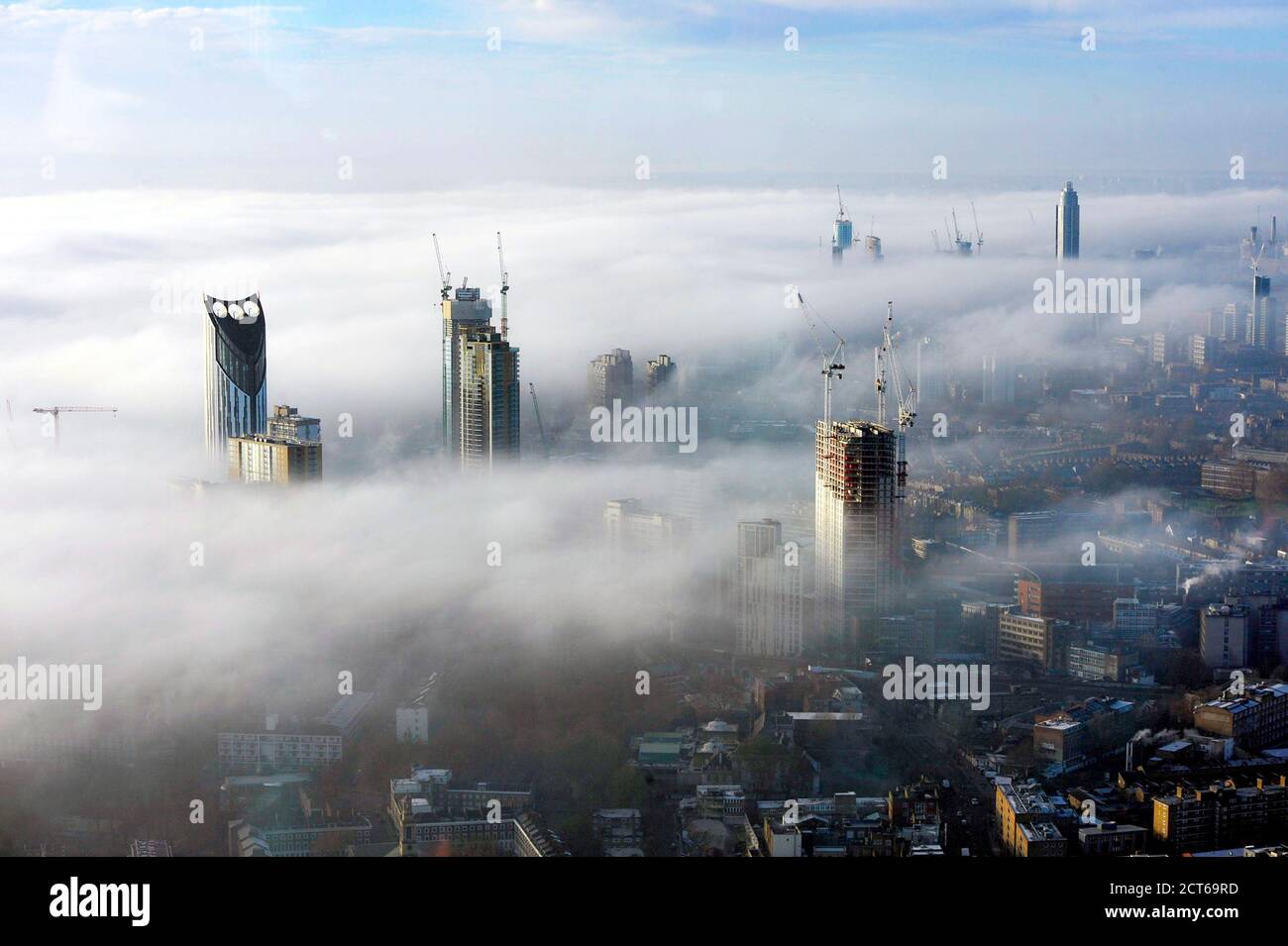 View of the tate gallery hi-res stock photography and images - Alamy