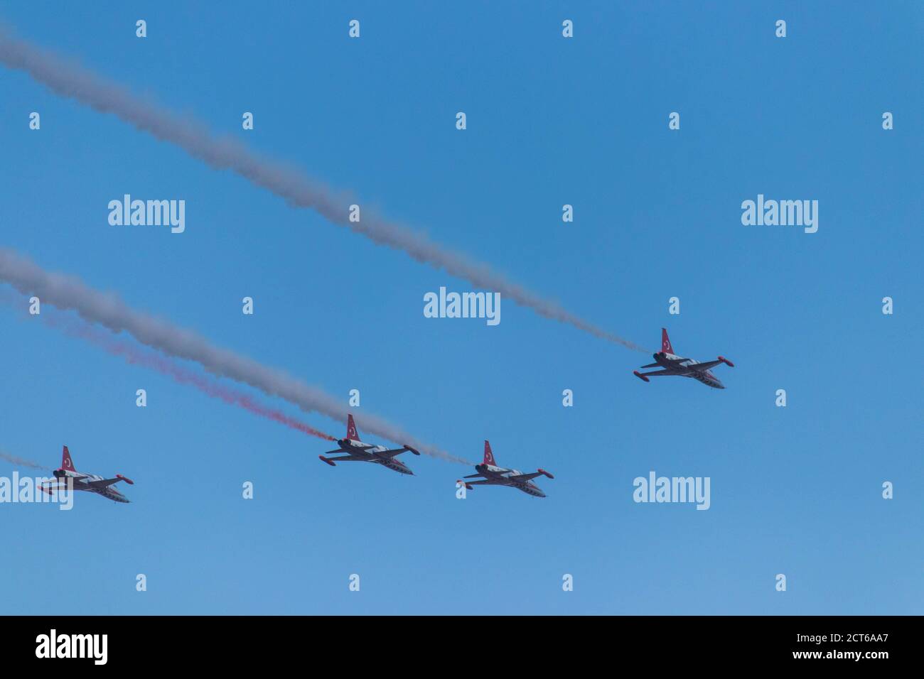 Turkish air force. Stars of the Turkish jet aircraft demonstration ...