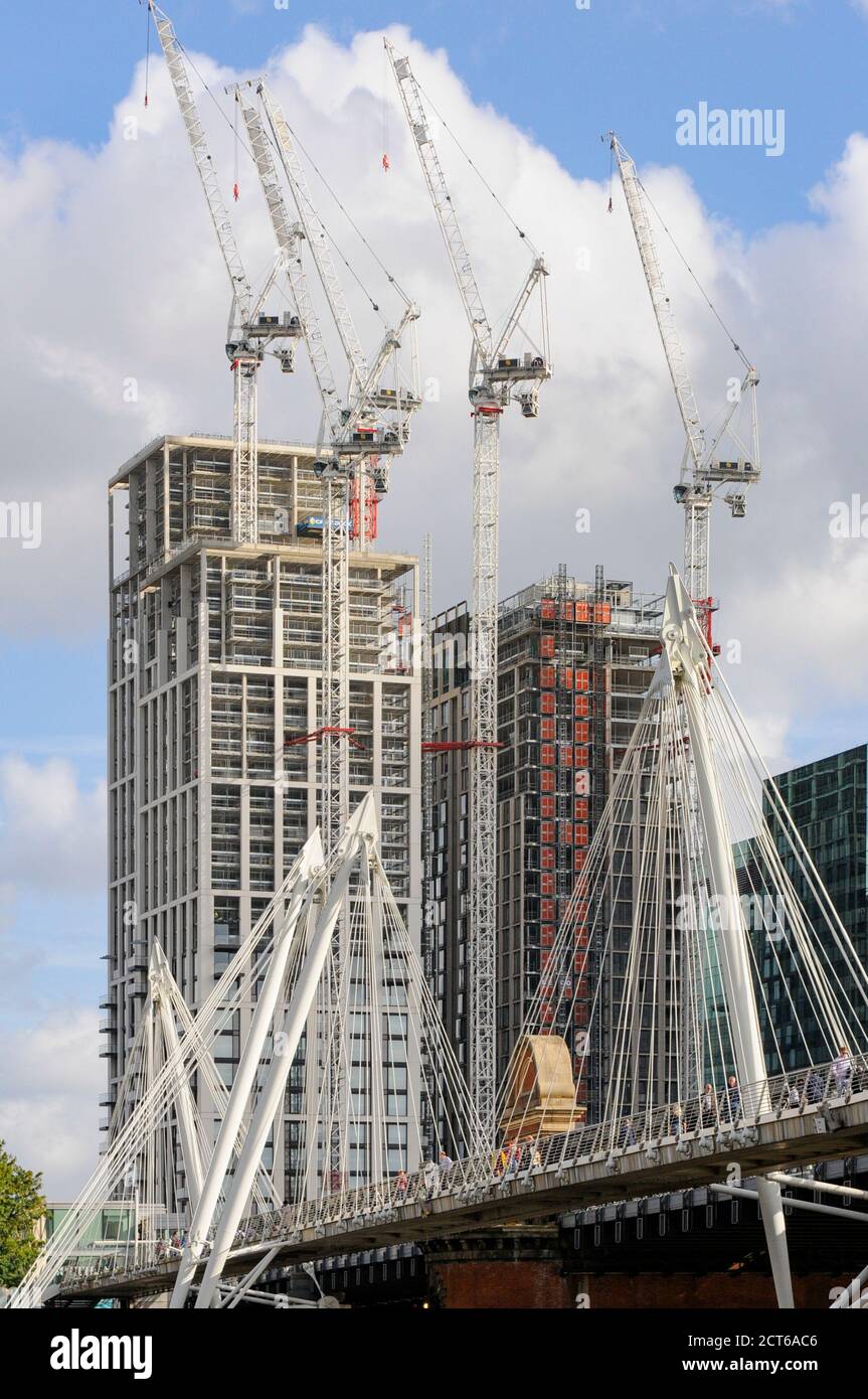 London bankside skyscrapers under hi-res stock photography and images ...