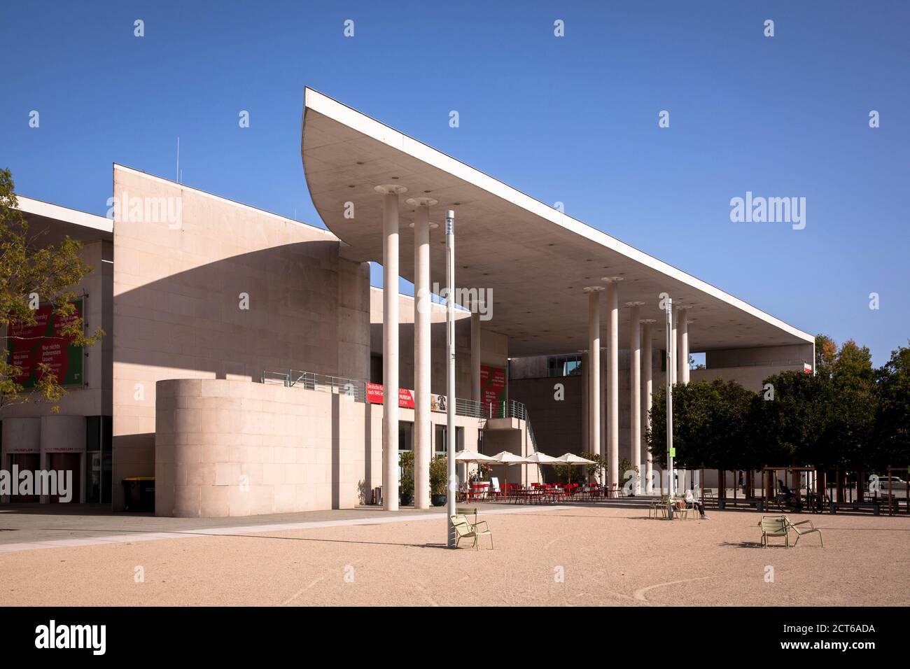the Art Museum Bonn by architect Axel Schultes, North Rhine-Westphalia ...