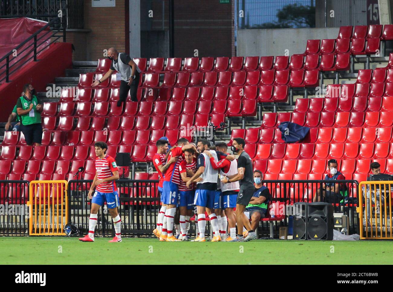 Darwin Machis of Granada CF celebrates after his goal with teammates ...