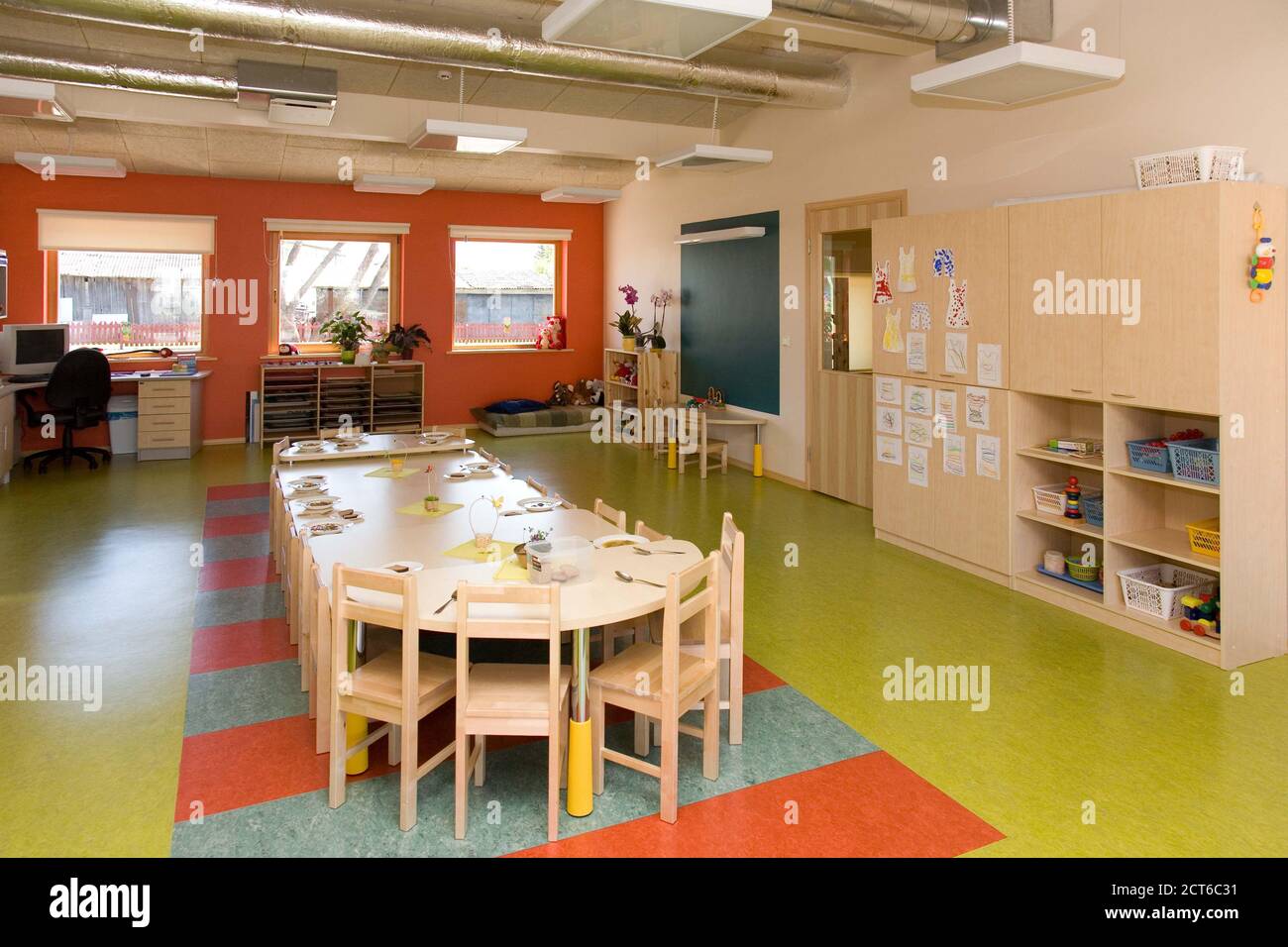 Primary School Classroom Stock Photo - Alamy