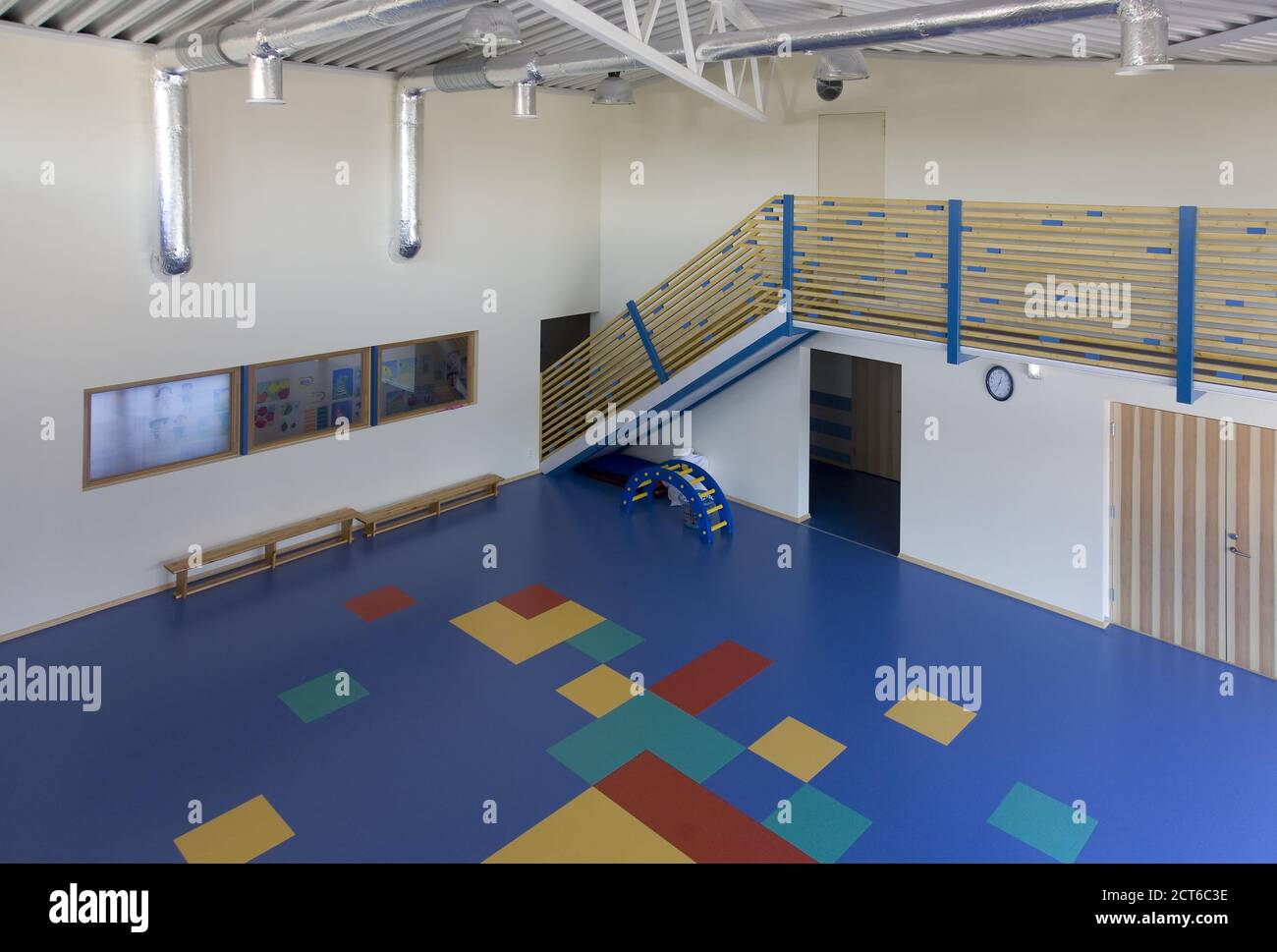 Primary School PE Building Stock Photo - Alamy