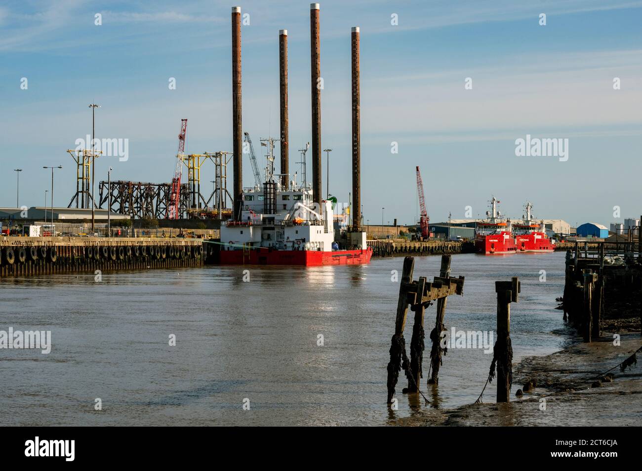 Jack Up Ship High Resolution Stock Photography and Images - Alamy