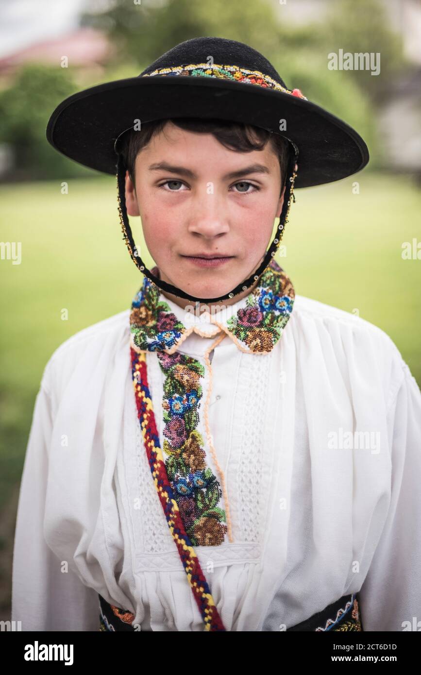 Traditional Clothes of Romania Festival, Nasaud, Transylvania, Romania ...