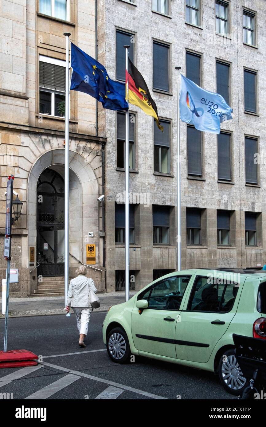 Ministry of health building hi-res stock photography and images - Alamy