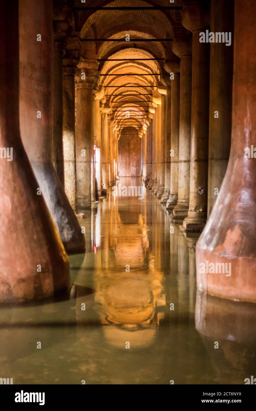 Basilica Cistern (aka Yerebatan Sarayı, Sunken Palace), Istanbul ...