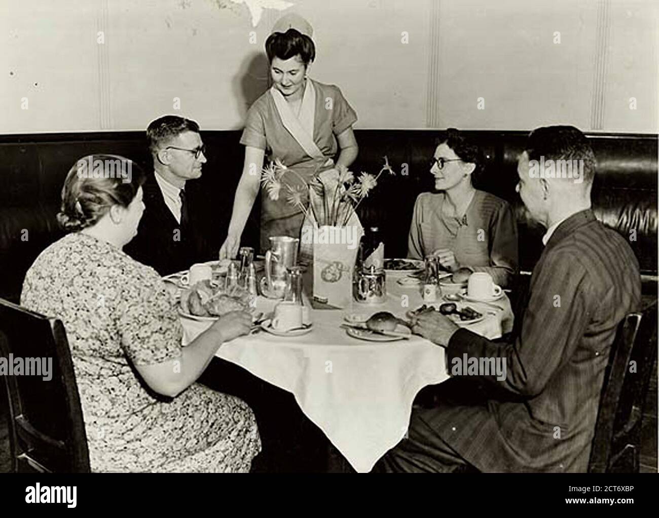 Vintage railway refreshment room hi-res stock photography and images ...