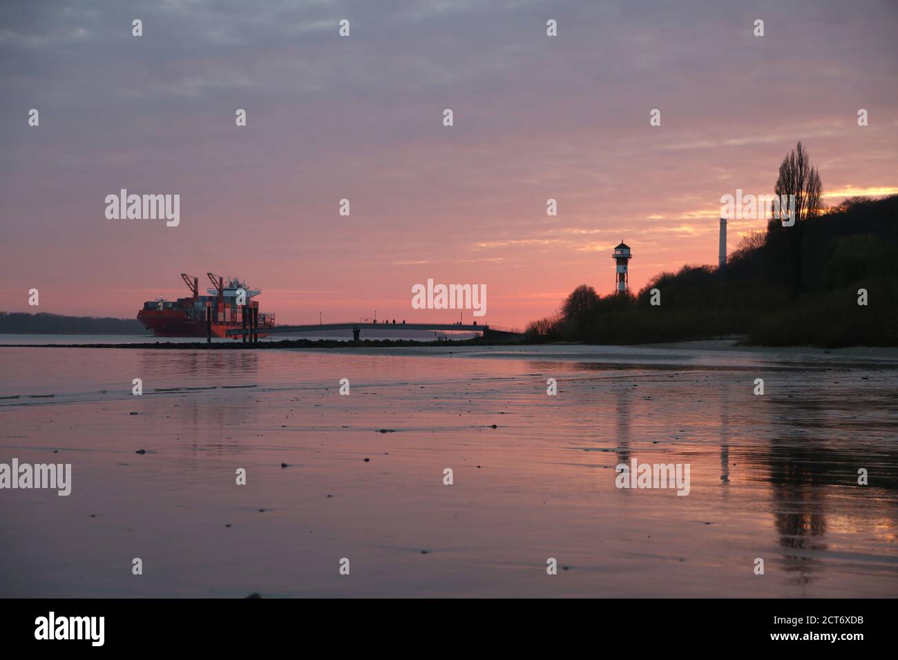 Elbe river beach hi-res stock photography and images - Alamy