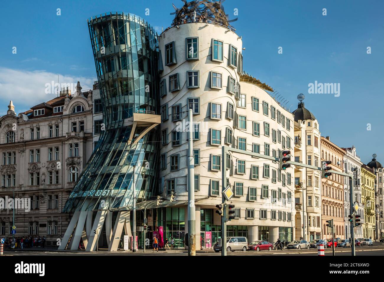 Dancing building by frank gehry hi-res stock photography and images - Alamy