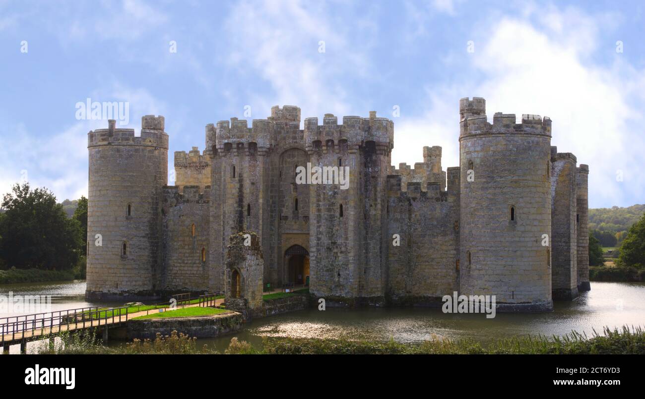 castle on moat in summer Stock Photo - Alamy