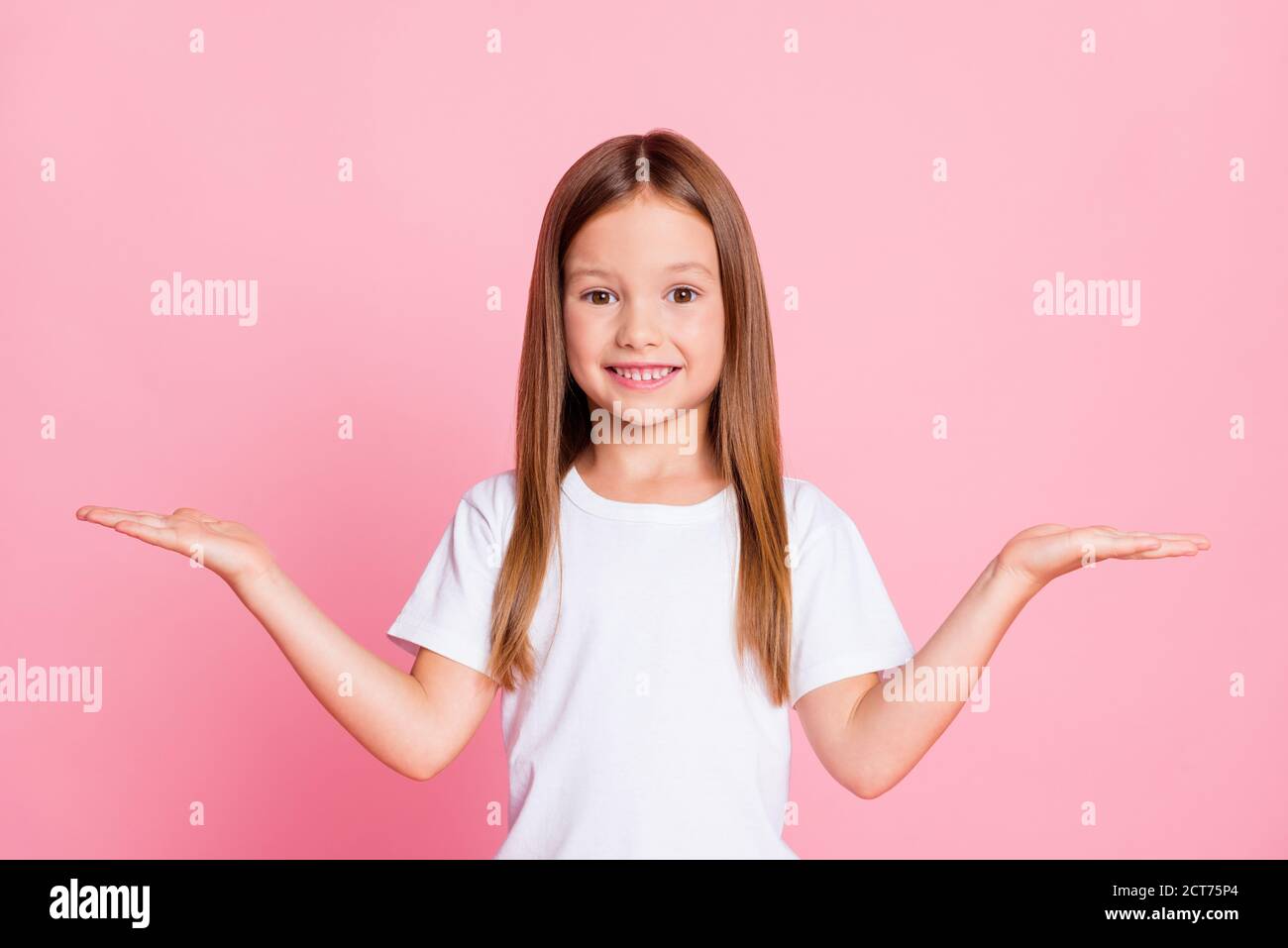 Close-up portrait of her she nice attractive lovely content cheerful ...