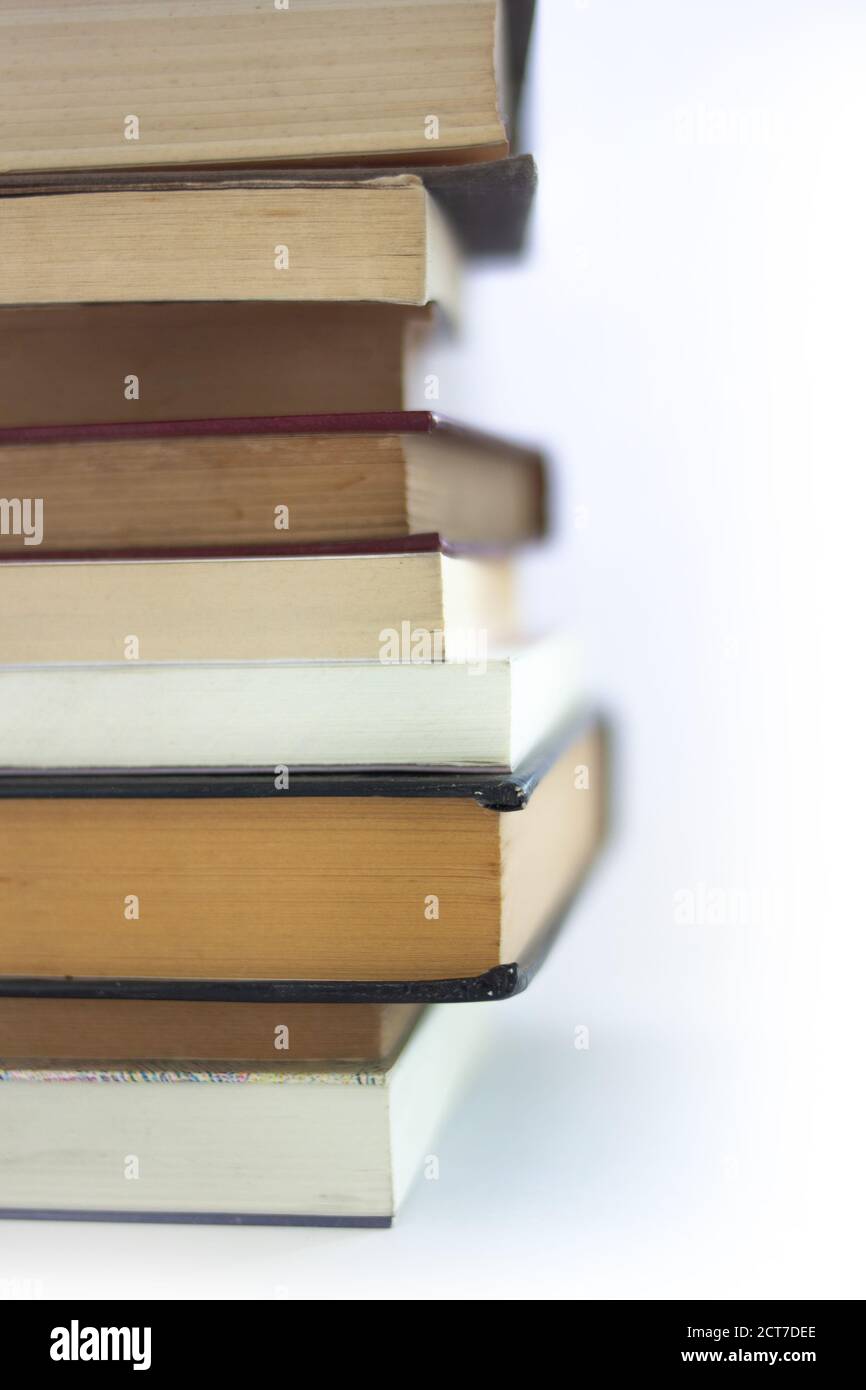 Modern novel books hi-res stock photography and images - Alamy
