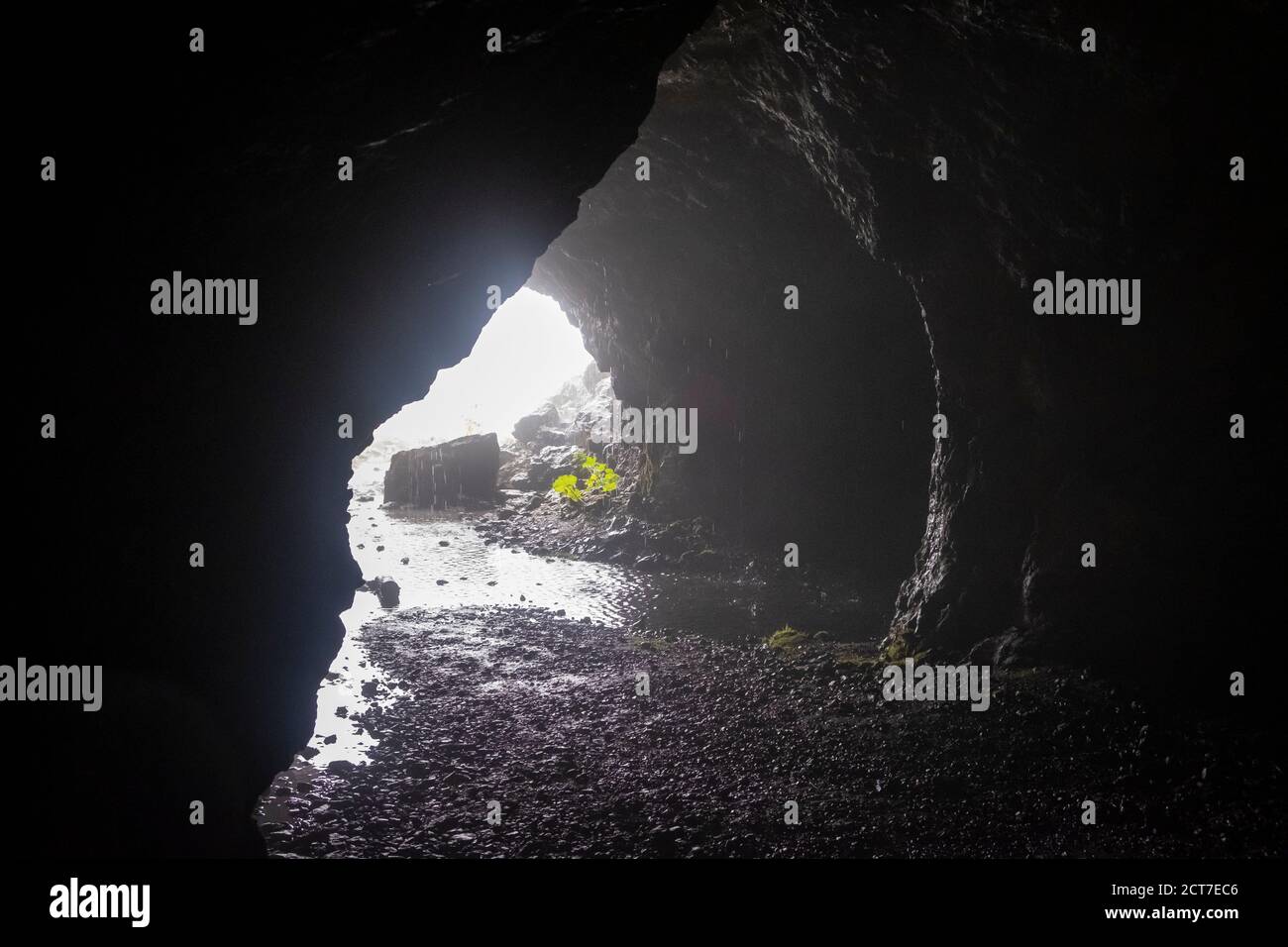 Circular cave hi-res stock photography and images - Alamy