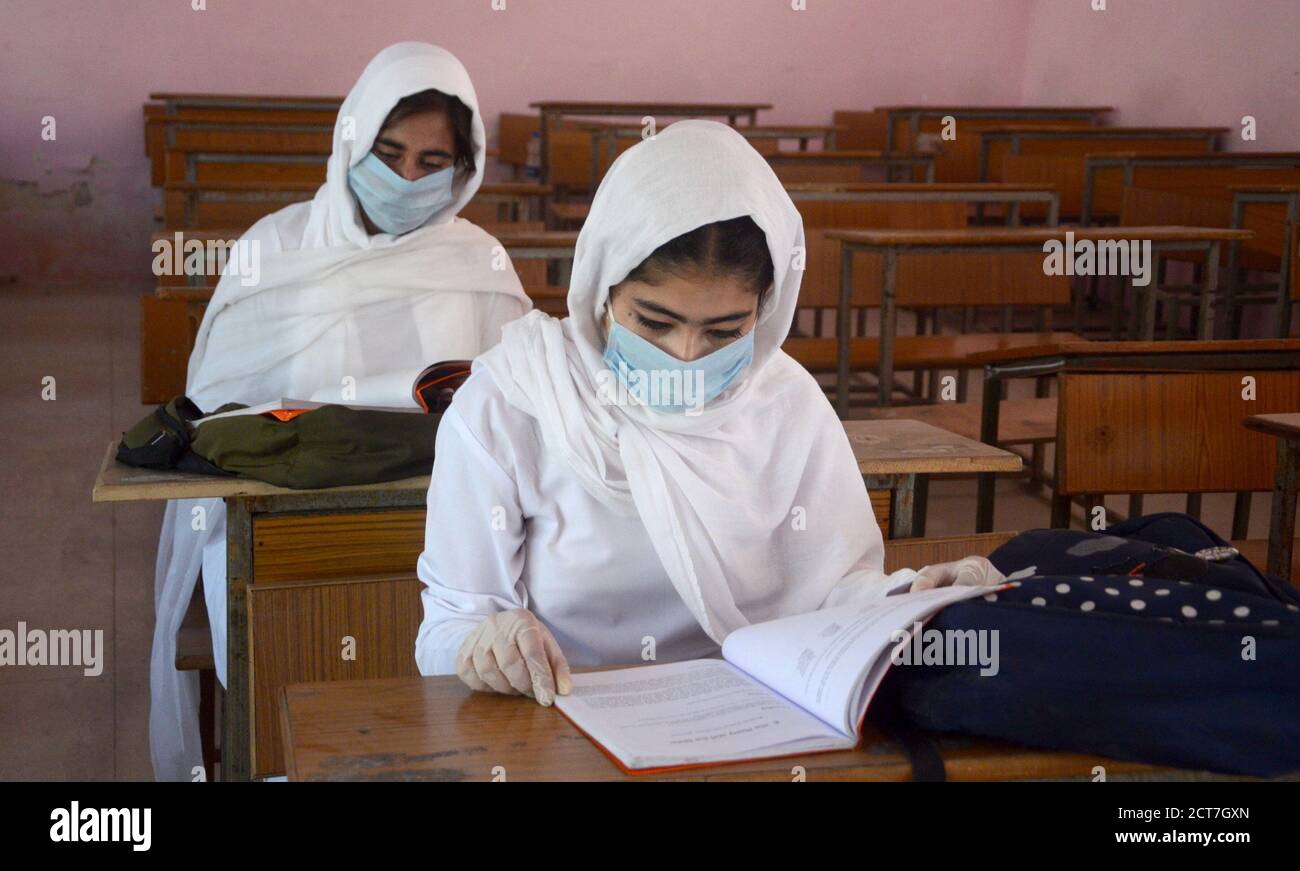 Muslim burqa classroom hi-res stock photography and images - Alamy