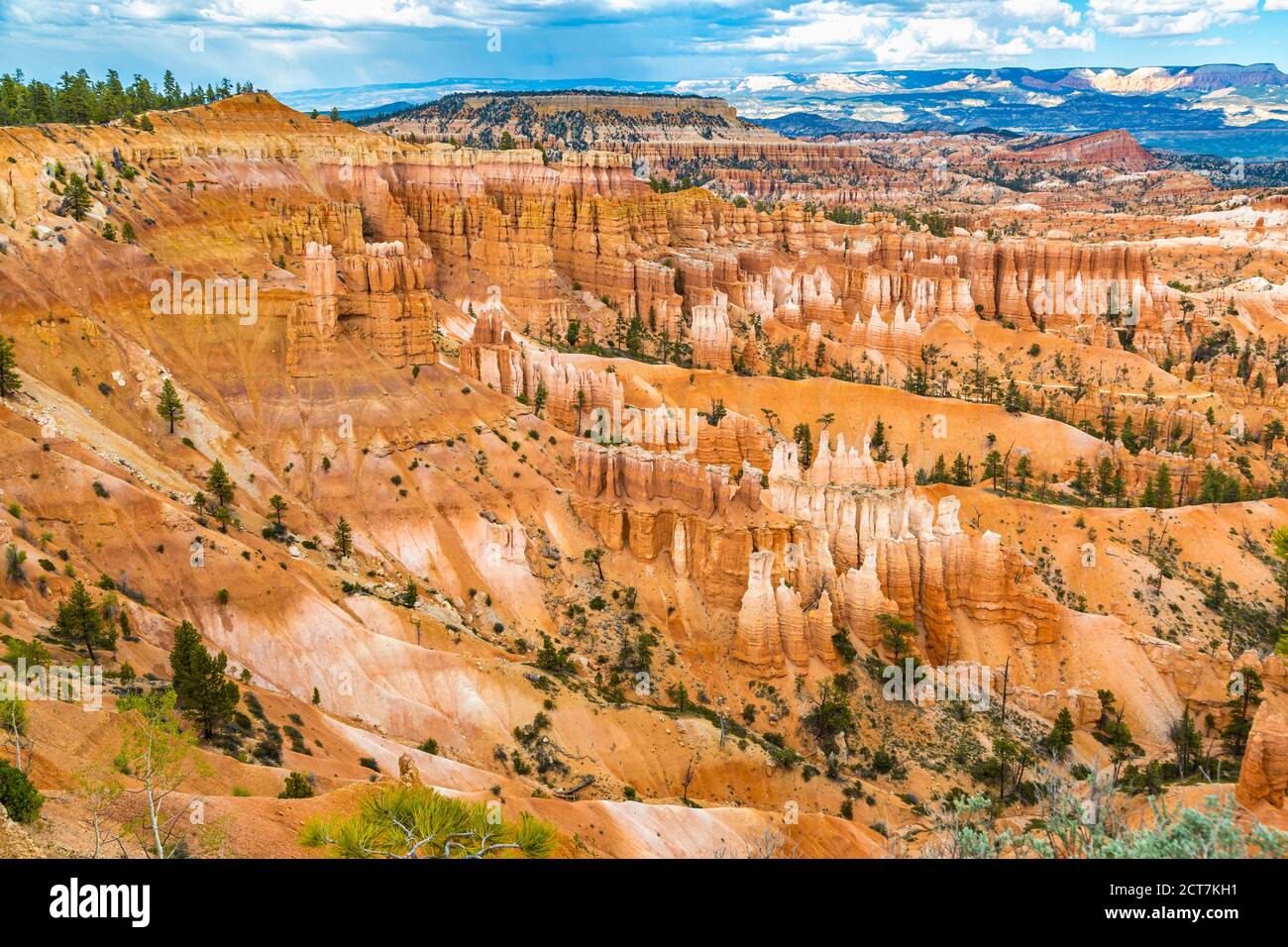 Sunset Point lookout in Bryce Canyon National Park in Utah Stock Photo ...