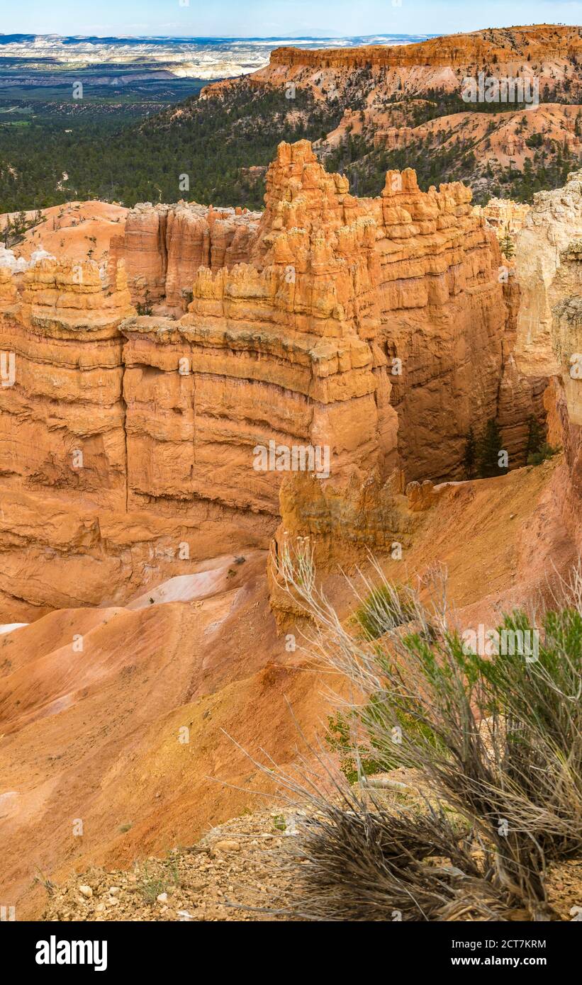 Sunset Point lookout in Bryce Canyon National Park in Utah Stock Photo ...