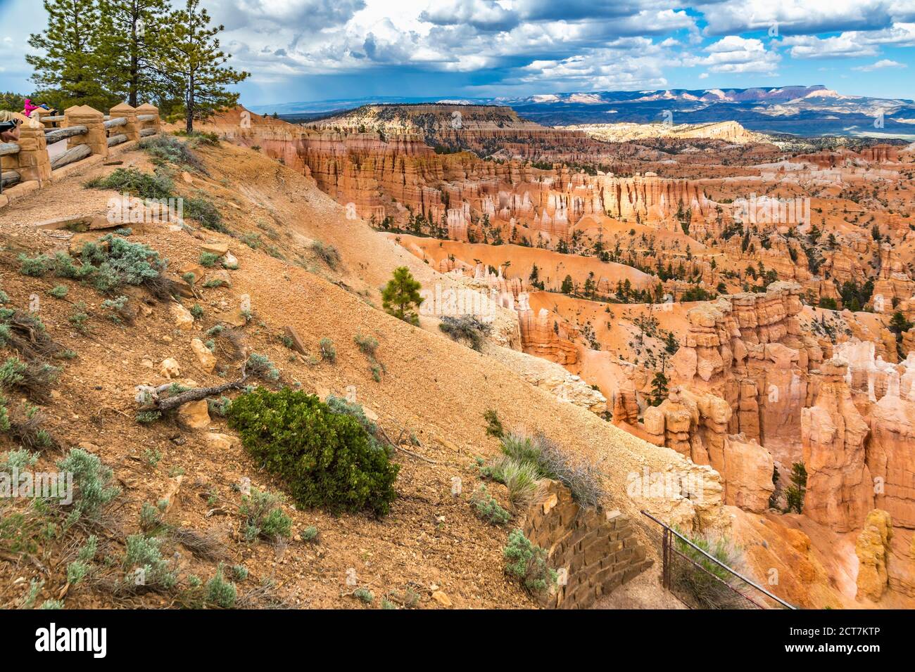 Sunset Point lookout in Bryce Canyon National Park in Utah Stock Photo ...