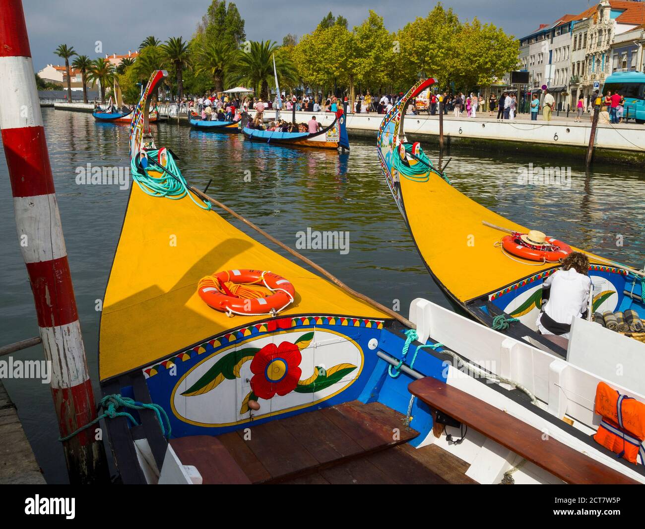 Traditional Moliceiro touristic boat on Sao Roque Channel, Aveiro ...