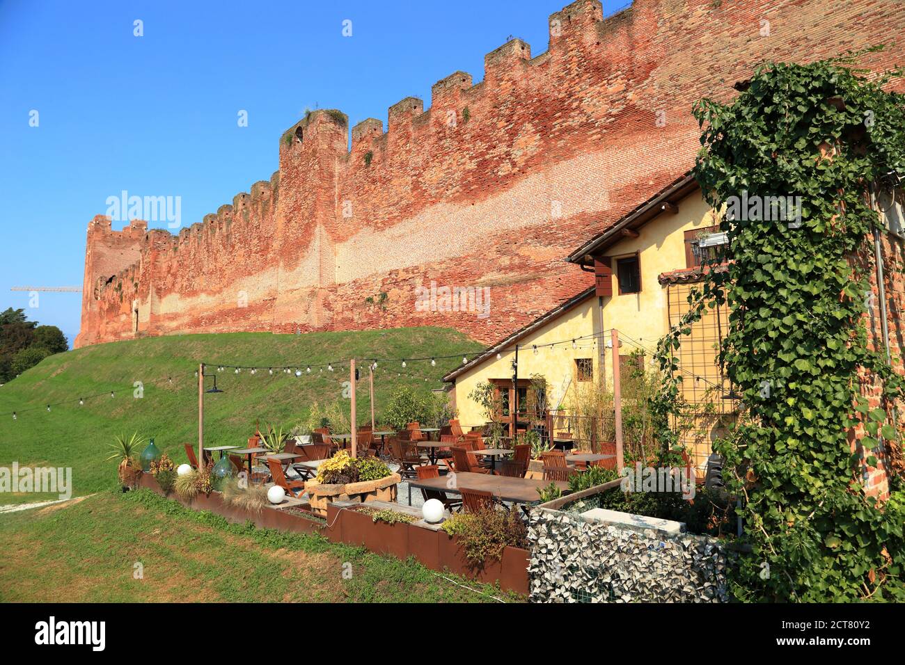 Osteria Maniscalco, wine bar, Castelfranco Veneto Stock Photo - Alamy