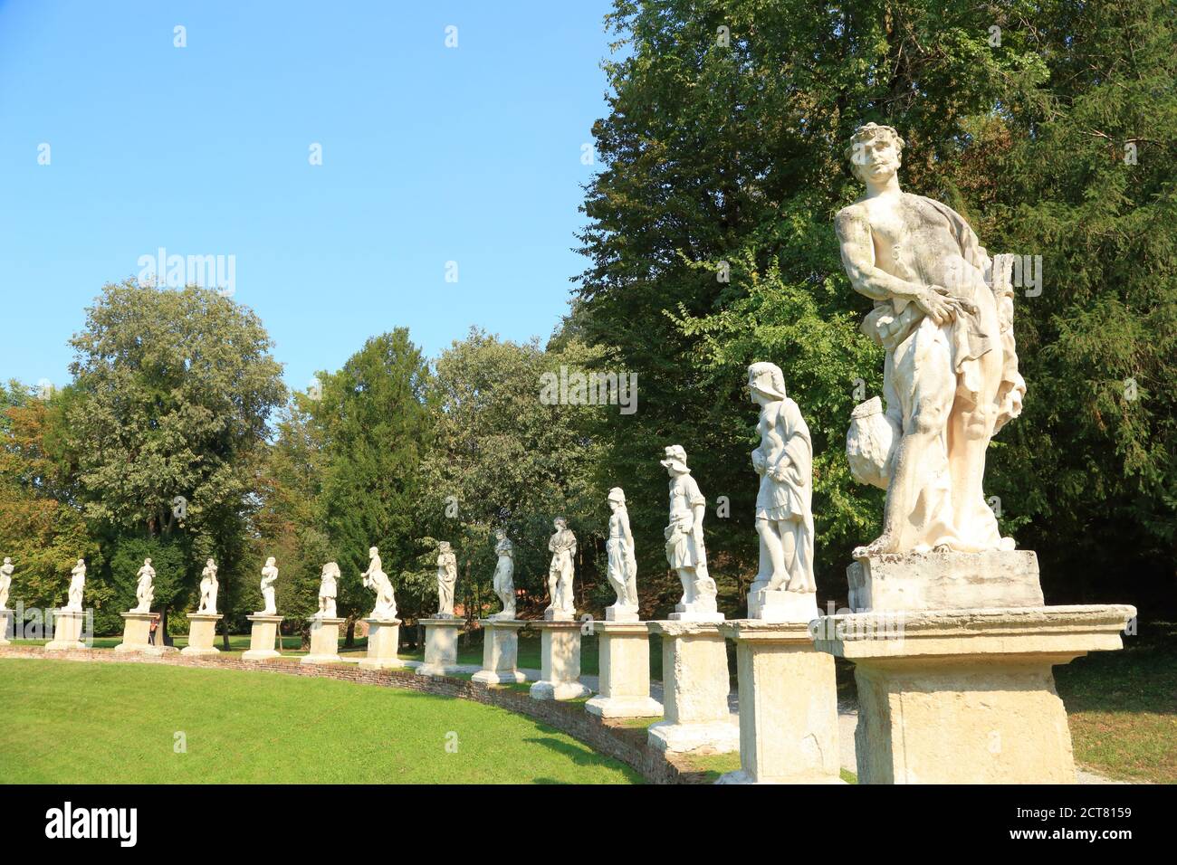 La Cavallerizza - a circle of statues by Orazio Marinali at Villa Parco ...