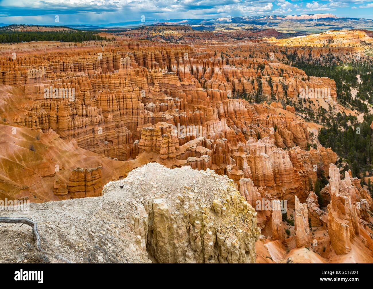 Inspiration Point lookout in Bryce Canyon National Park in Utah Stock ...