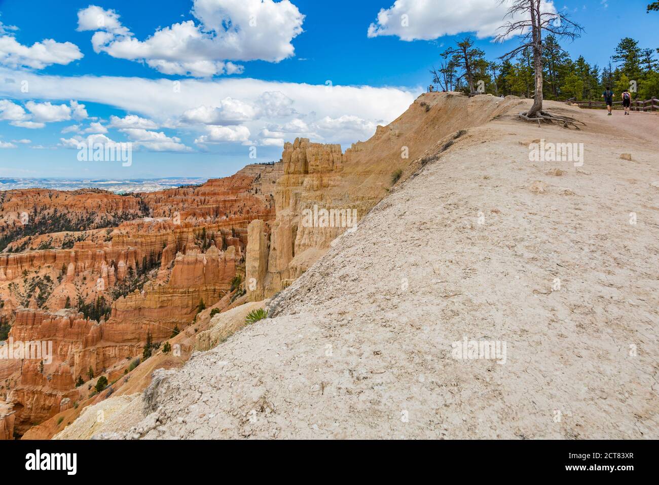 Inspiration Point lookout in Bryce Canyon National Park in Utah Stock ...