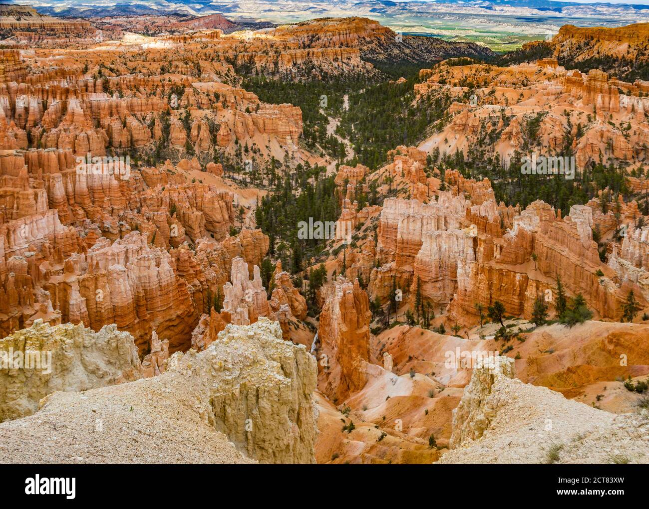 Inspiration Point lookout in Bryce Canyon National Park in Utah Stock ...