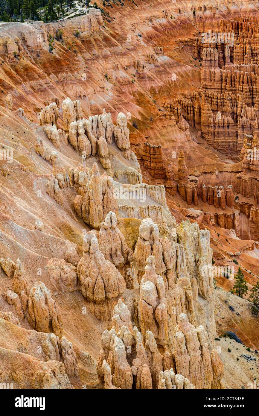 Inspiration Point lookout in Bryce Canyon National Park in Utah Stock ...