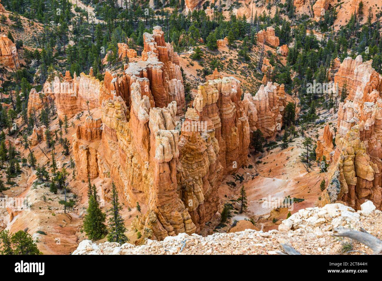 Inspiration Point lookout in Bryce Canyon National Park in Utah Stock ...