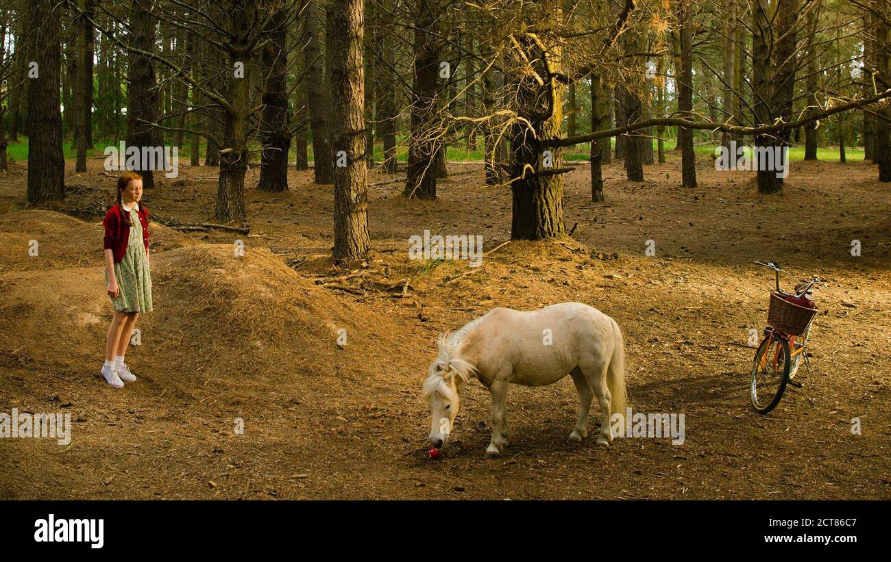 H IS FOR HAPPINESS, Daisy Axon, 2019. ph: David Dare Parker / © Samuel ...