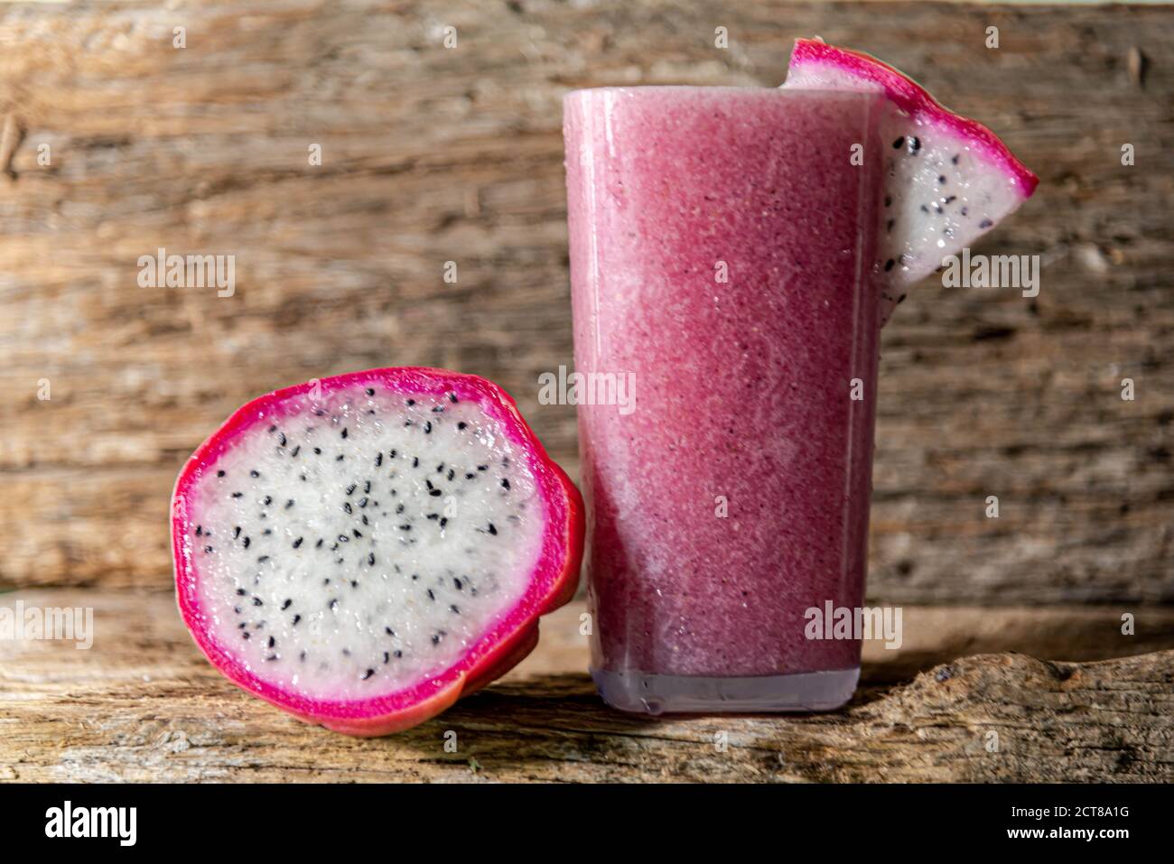 Pitaya juice and fruit (dragon fruit). Pitaya juice is a powerful drink ...