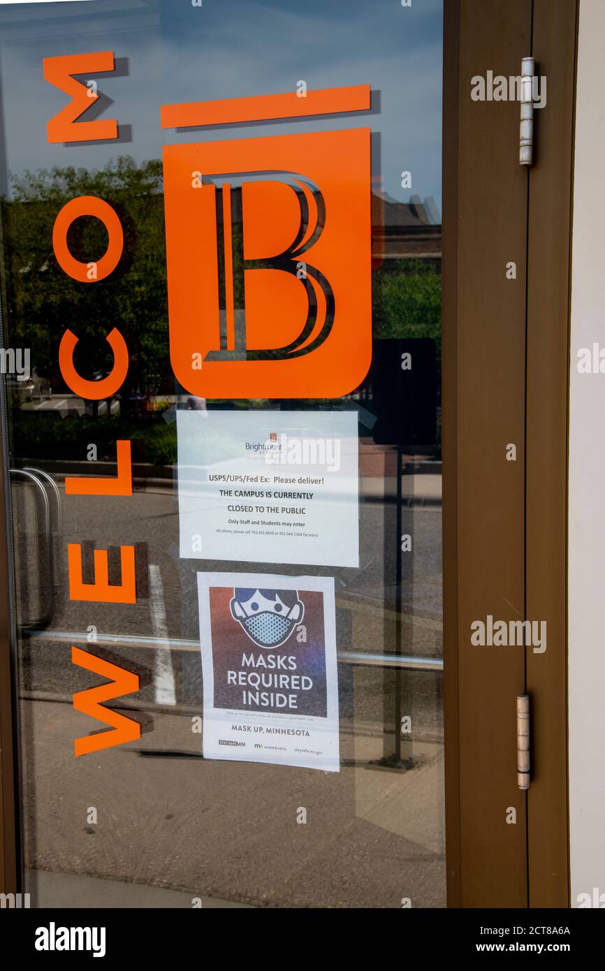 No mask required hi-res stock photography and images - Alamy