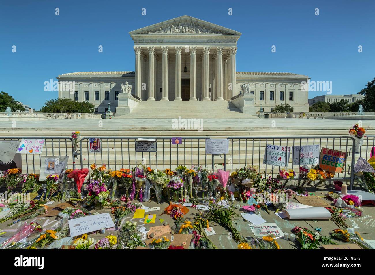 Images from the Justice Ruth Bader Ginsburg memorial at the United ...