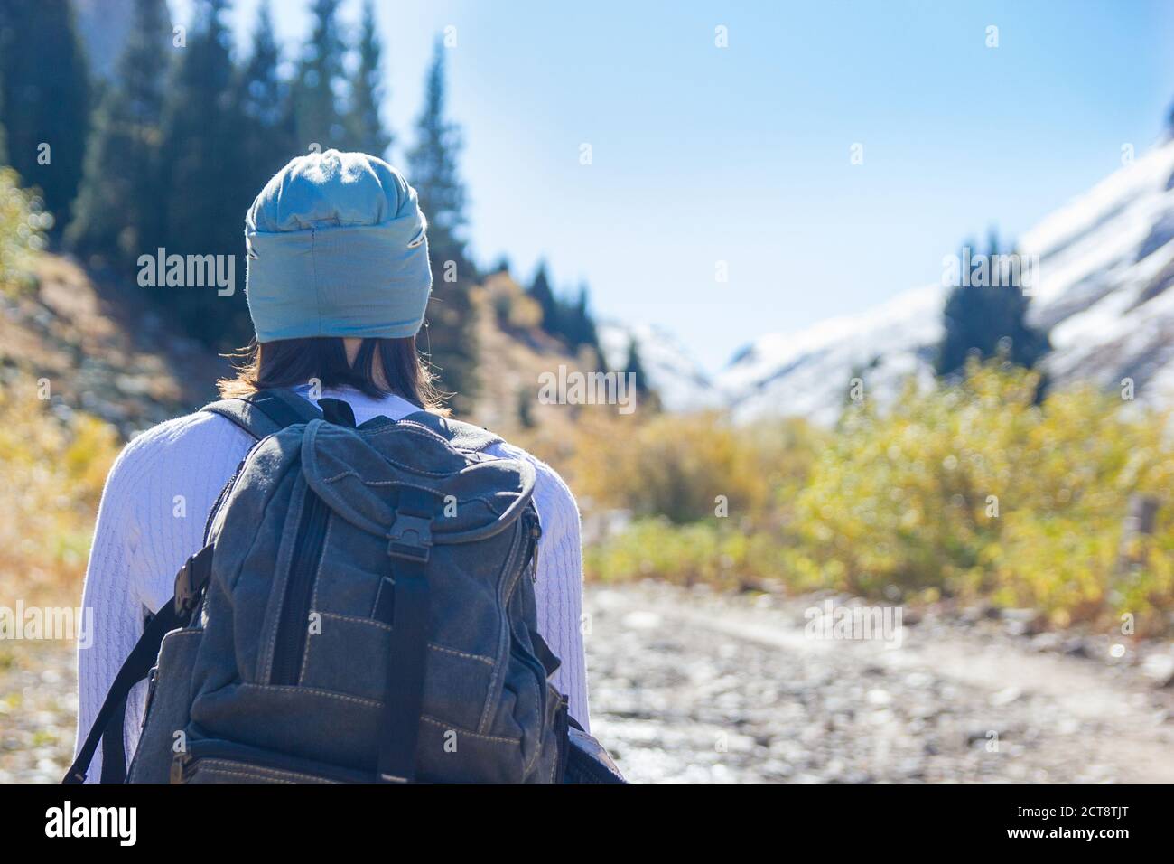 Girl big backpack hi-res stock photography and images - Alamy
