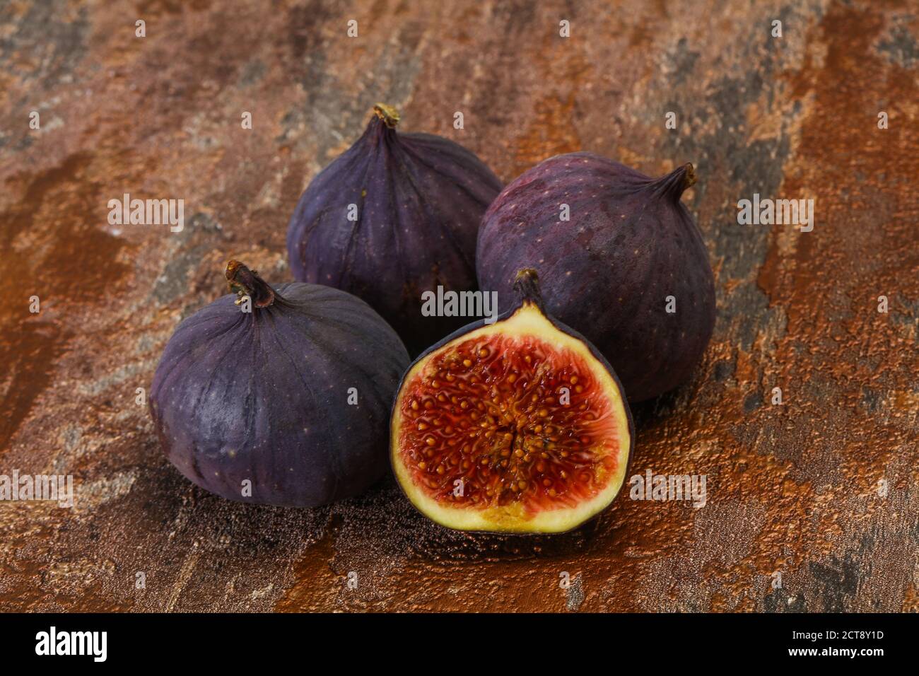 Ripe sweet fresh sliced fig fruit Stock Photo - Alamy