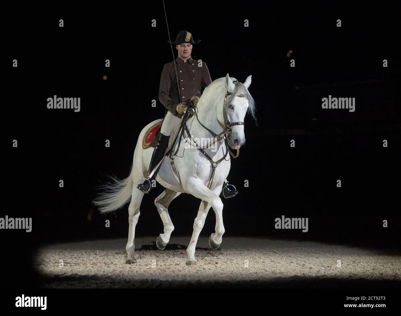 THE SPANISH RIDING SCHOOL PERFORM AT THE WEMBLEY ARENA, LONDON. PHOTO ...