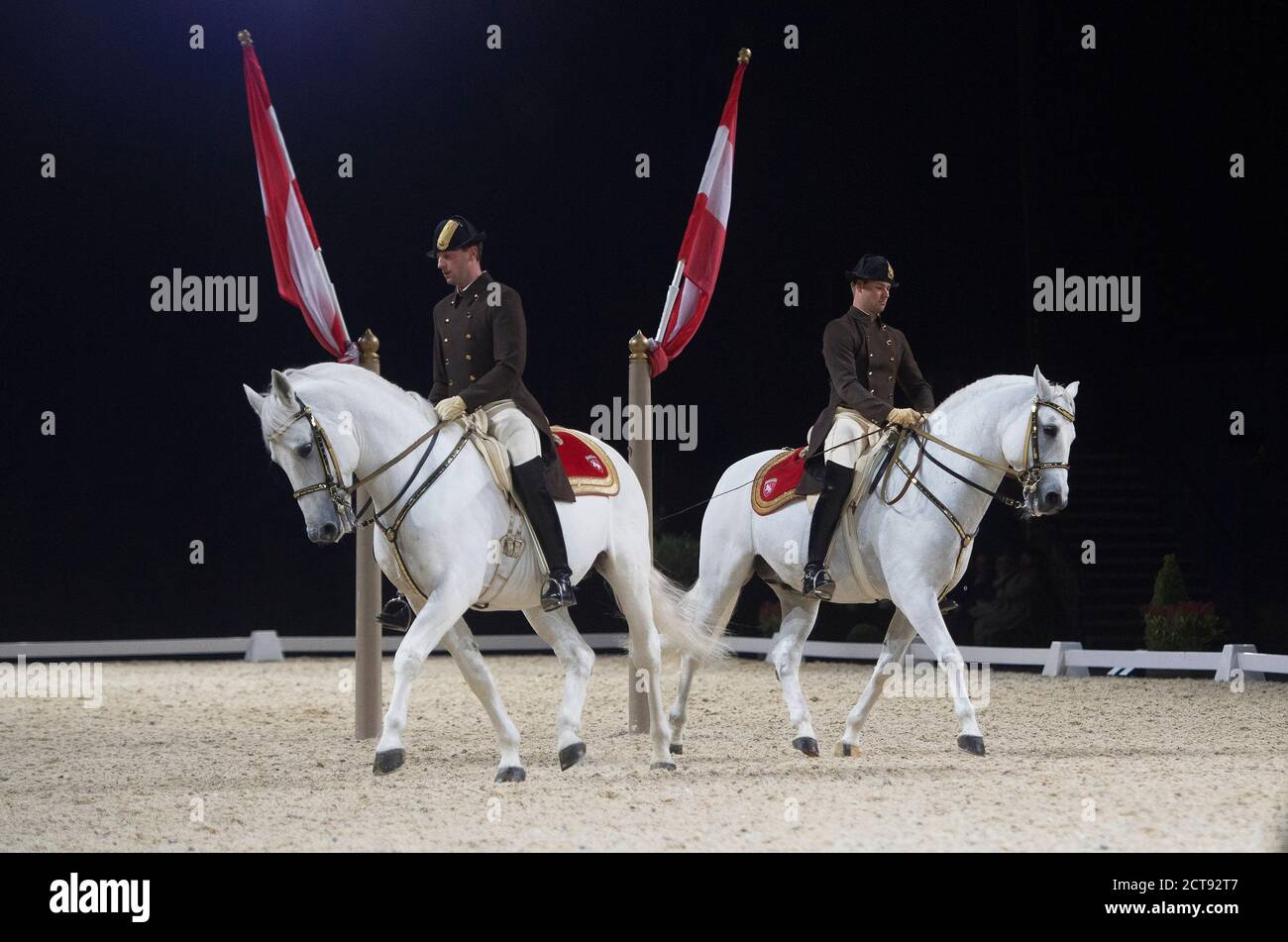 THE SPANISH RIDING SCHOOL PERFORM AT THE WEMBLEY ARENA, LONDON. PHOTO ...