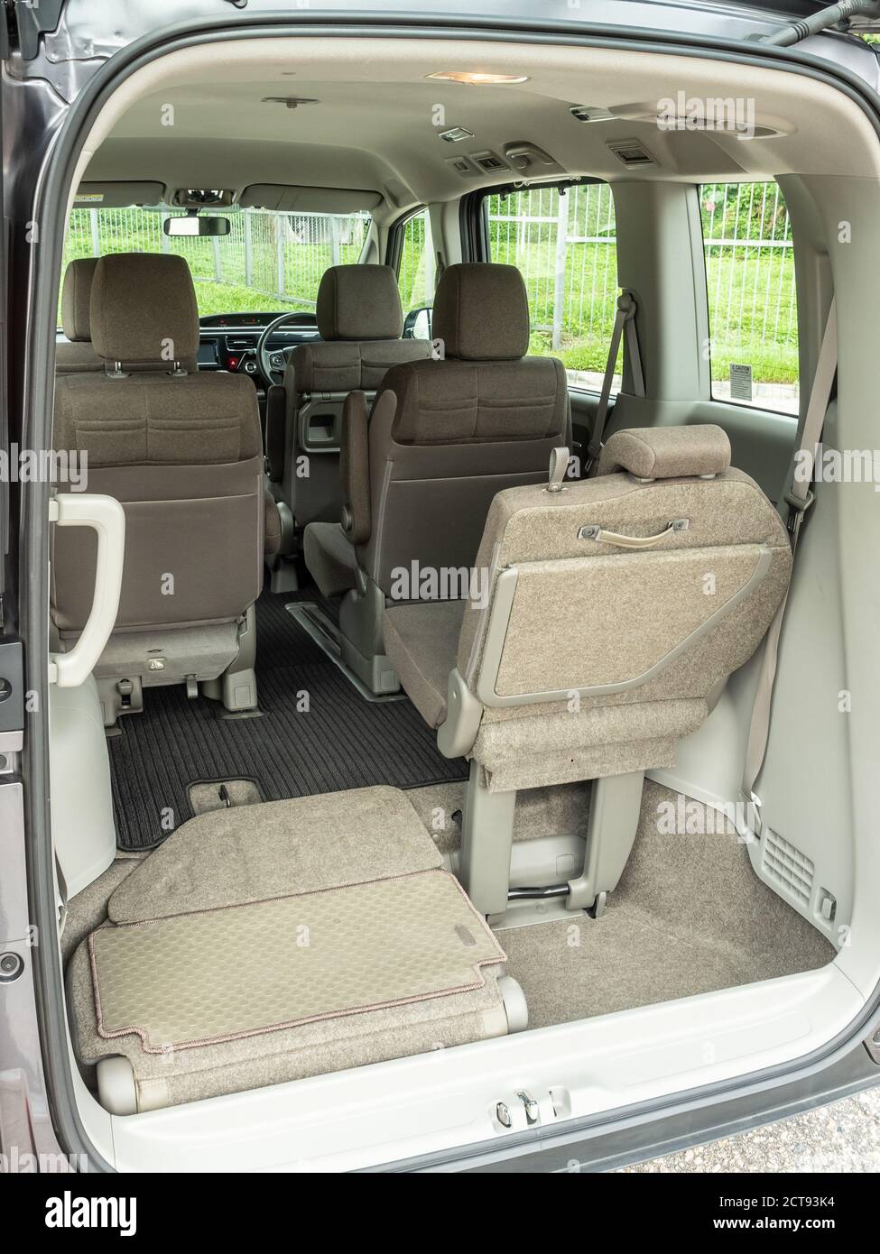 Stepwgn hi-res stock photography and images - Alamy