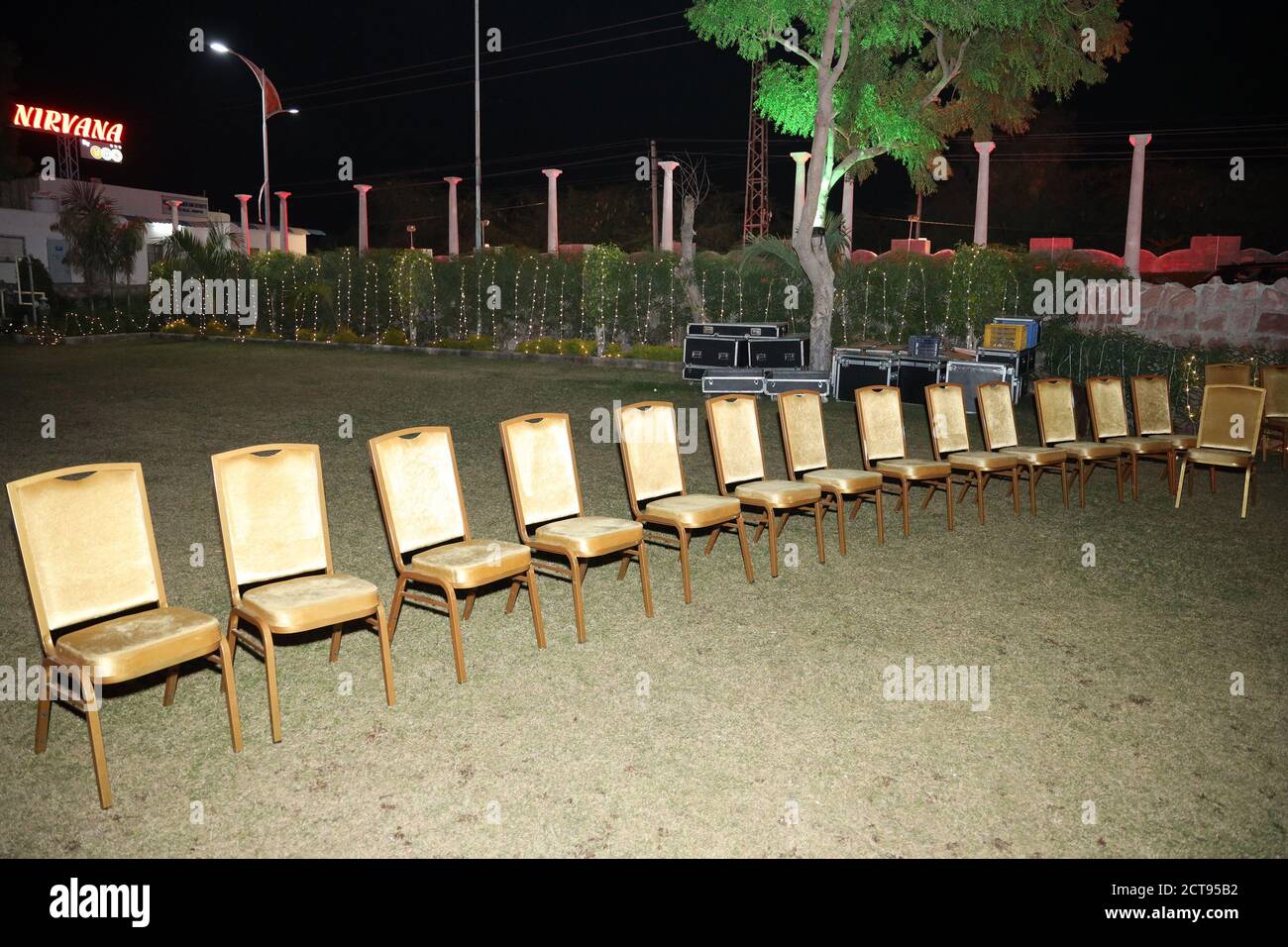 Wedding india reception guests hi-res stock photography and images - Alamy