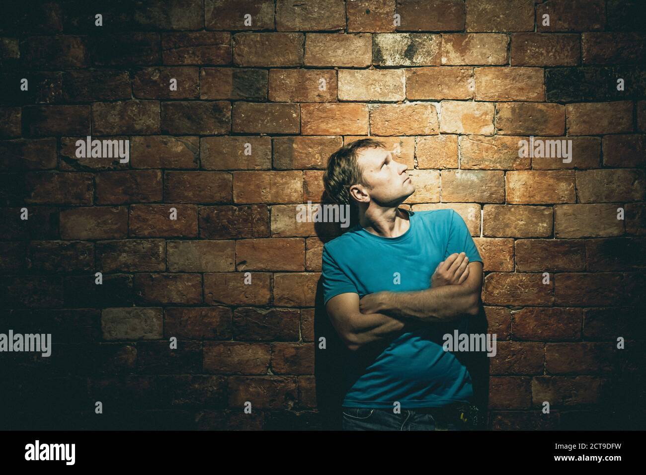 Propping up the head hi-res stock photography and images - Alamy